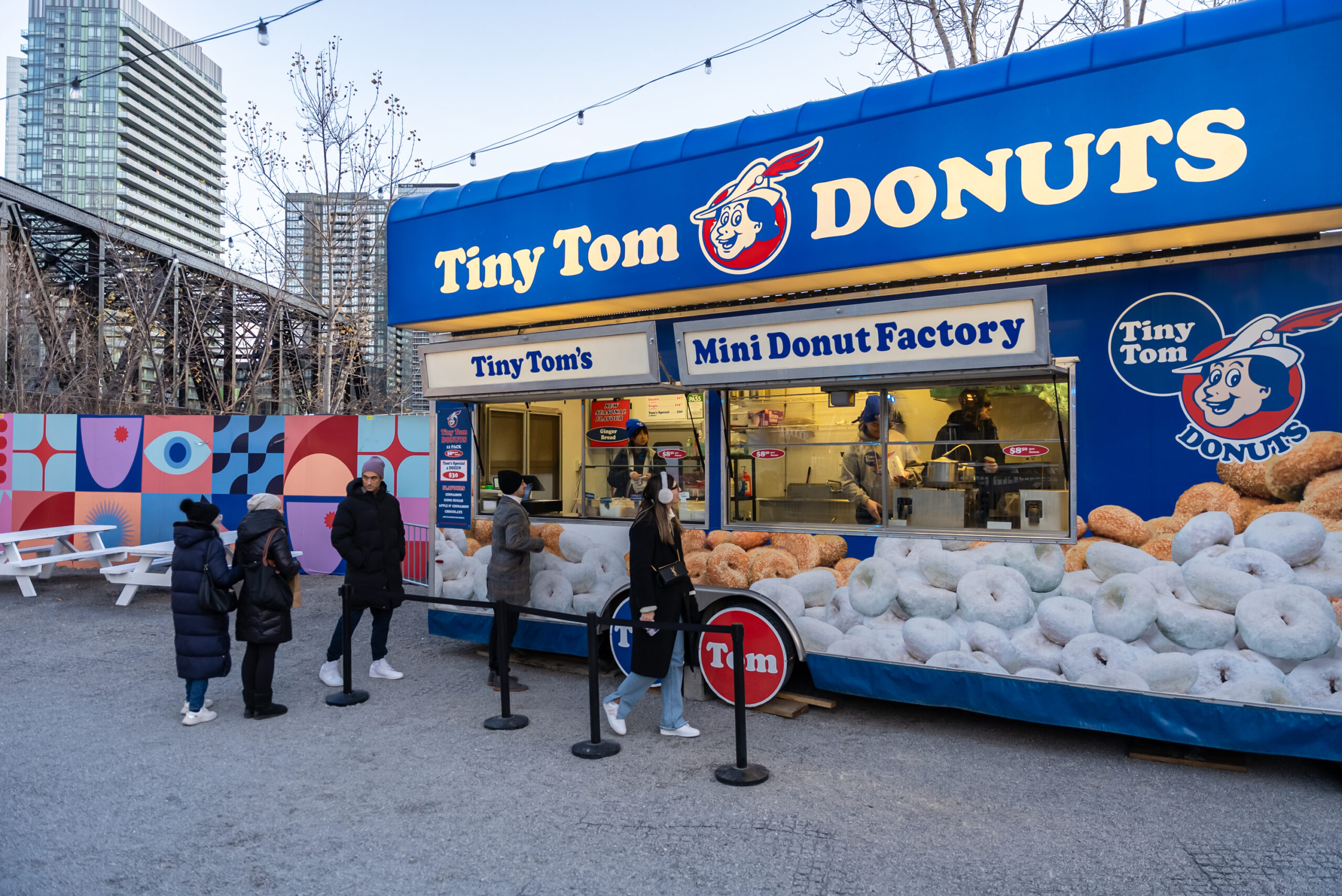 Tiny Tom Donuts Opening Day - STACKT market